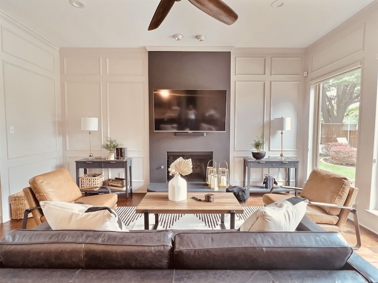 Stylish 5-br Villa W/ Pool & Hot Tub - 5 Min From The Lake! - 메스키트