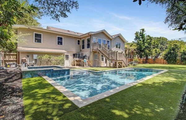 11 43rd Avenue By Avantstay Pool + Close To Beach! - Mount Pleasant, SC