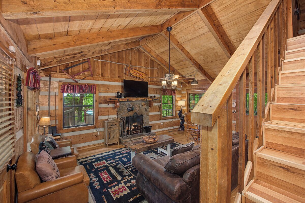 Perfect Cabin In The Woods! Hot Tub &  Game Room! - Gatlinburg, TN