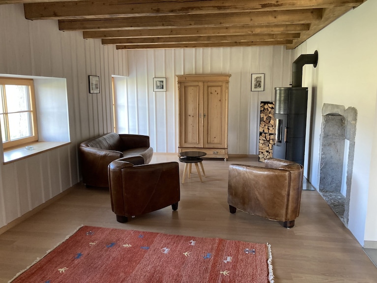 Beautiful Apartment In An Old Renovated Farmhouse - Canton of Neuchâtel