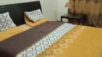 Quarto Duplo Standard | Ferro/tábua de engomar, Wi-fi grátis, roupa de cama fornecida