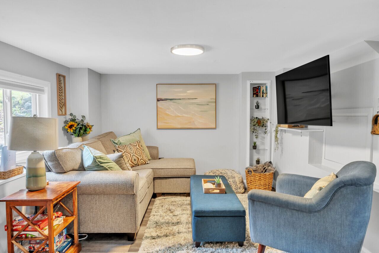 Black Rapids Retreat | Waterfront Cozy Cottage - Lansdowne