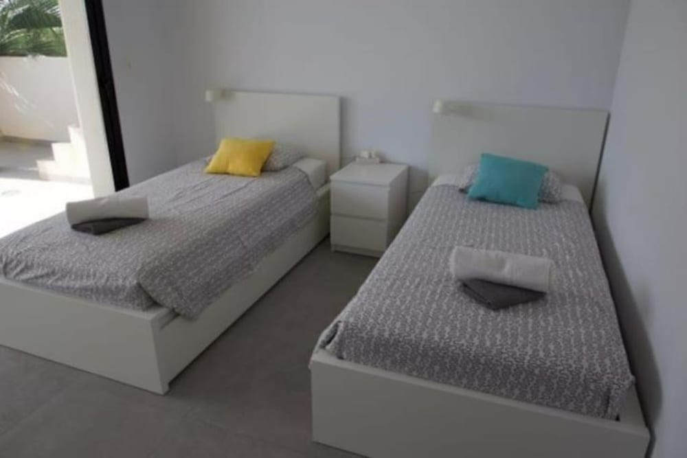 Magnificent Villa With Private Pool - La Marina