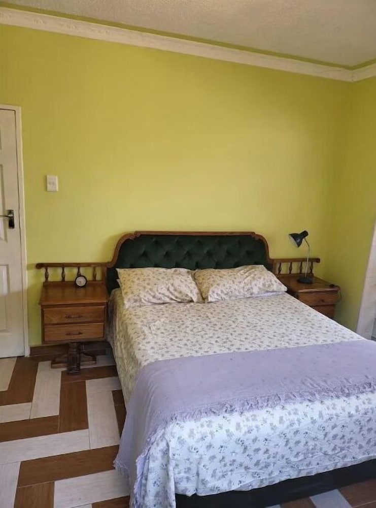 Neat 2 Bed Guest House Close To Cbd Airport, Shops - Harare