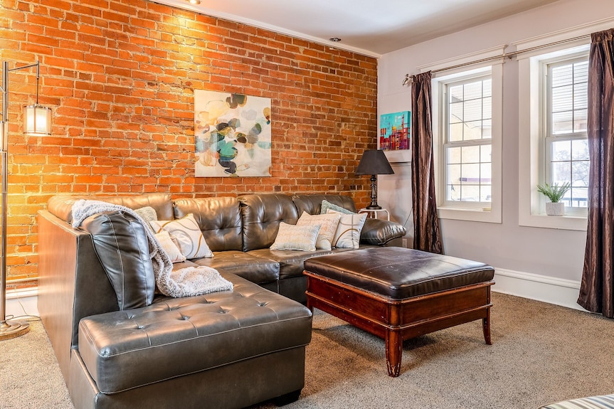 Historical Apartment Close To Downtown - Alberta