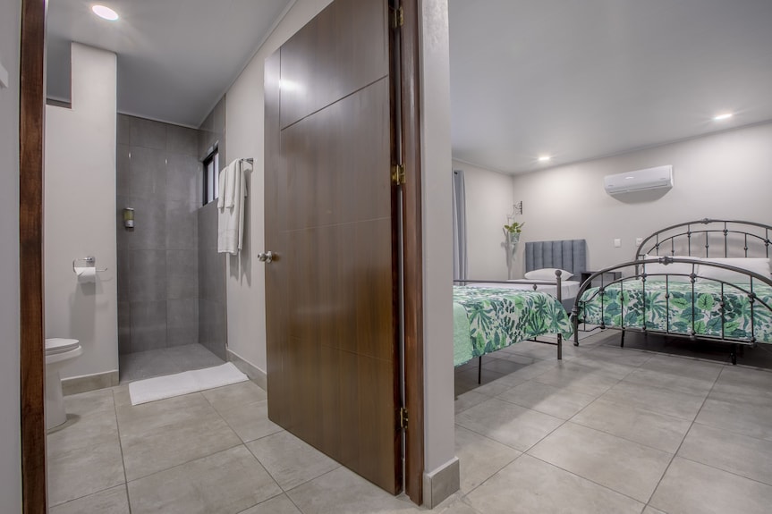 The Luxury Getaway In Just 1 Mile From Downtown Fortuna - La Fortuna