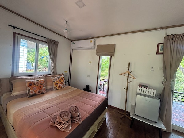 Baan Apa Erawan Resort - Kanchanaburi