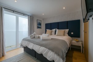 3 quartos, individualmente decorados, individualmente mobiliados