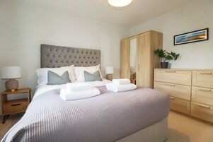 5 quartos, Wi-Fi de cortesia, individualmente decorados