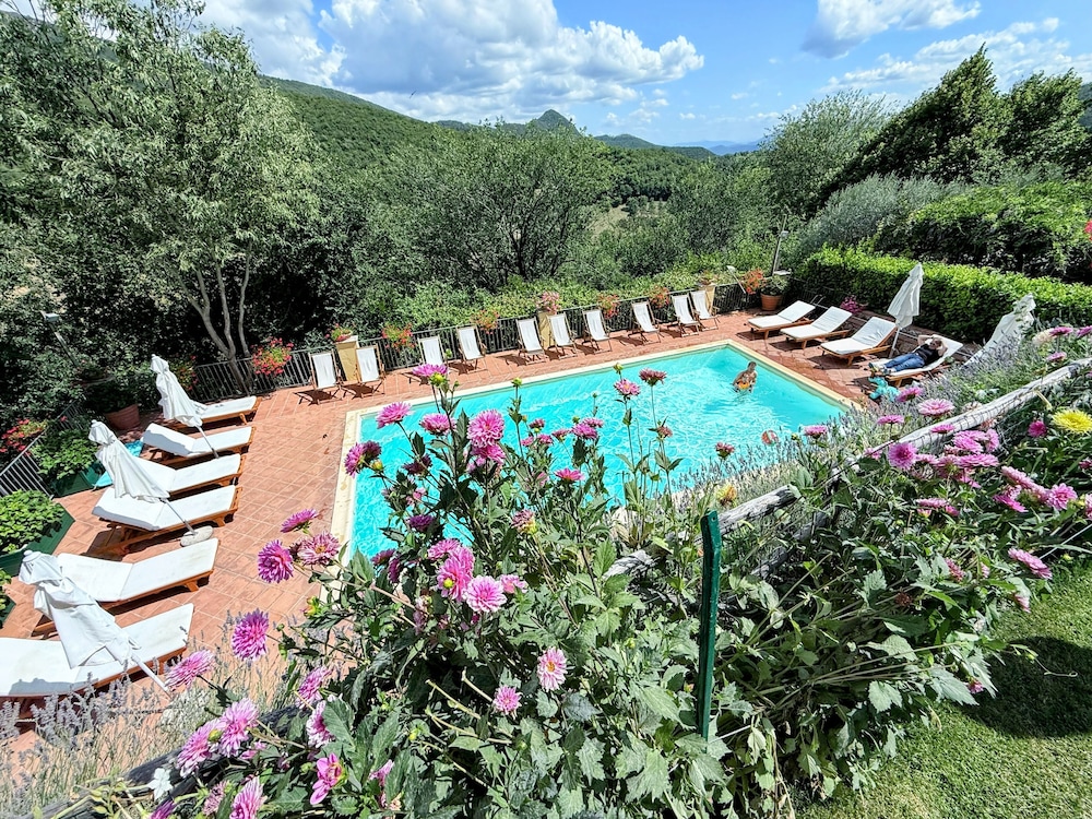 Vicolo - Sleeps 5 With Air Con, Wifi, Balcony For Dining And Pool - Spoleto