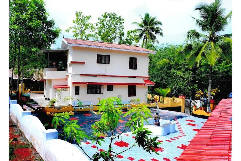 Holy Trinity - Serviced Villa - Kottarakkara
