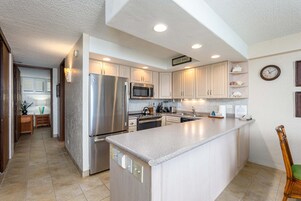 Condo, 1 quarto | Cozinha privada | Geladeira, fogão, cafeteira/chaleira, torradeira