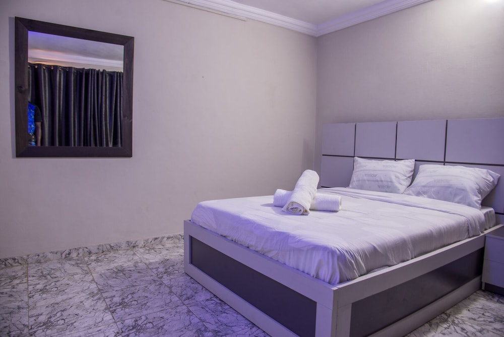 Houseproud Serviced Apartments - Ibadan