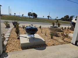 Casa, várias camas (Sunny Beach Retreat B) | Área da propriedade