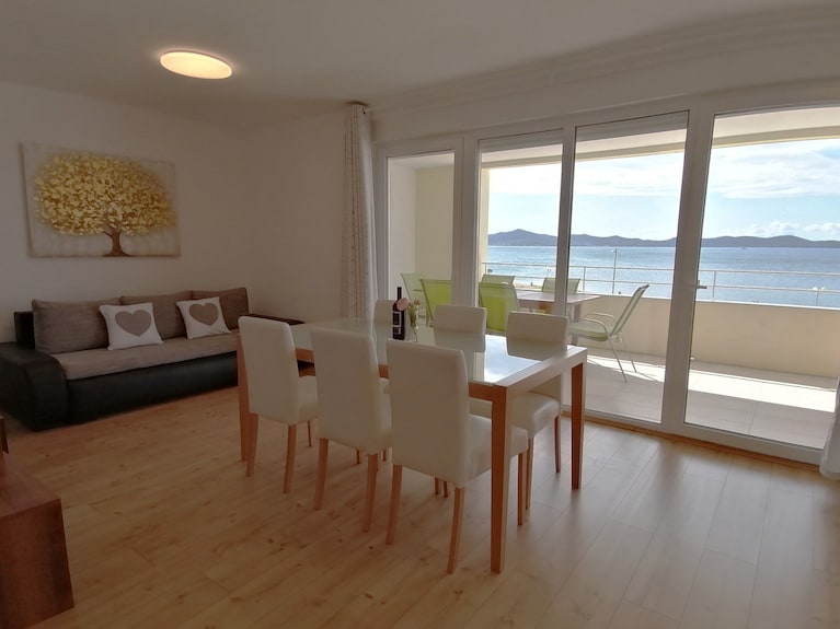 Apartments Ema - Superior Two-bedroom Apartment With Balcony And Sea View (A3) - Zadar