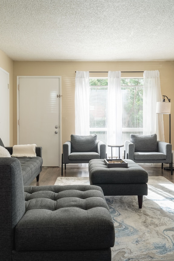 Vibrant Downtown Condo - 伍丁維爾