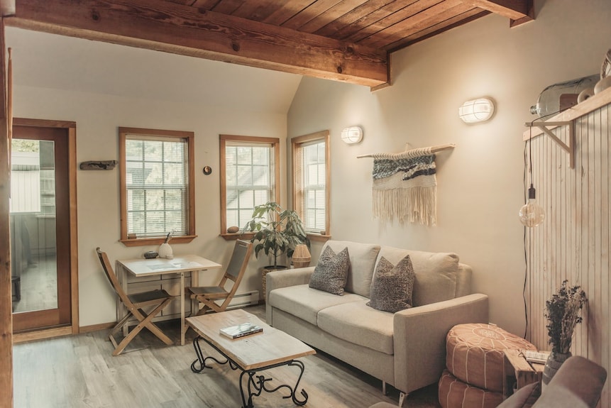 Pacific Ocean 1-bdr Loft Near Terrace Beach! Upper Deck - Ucluelet