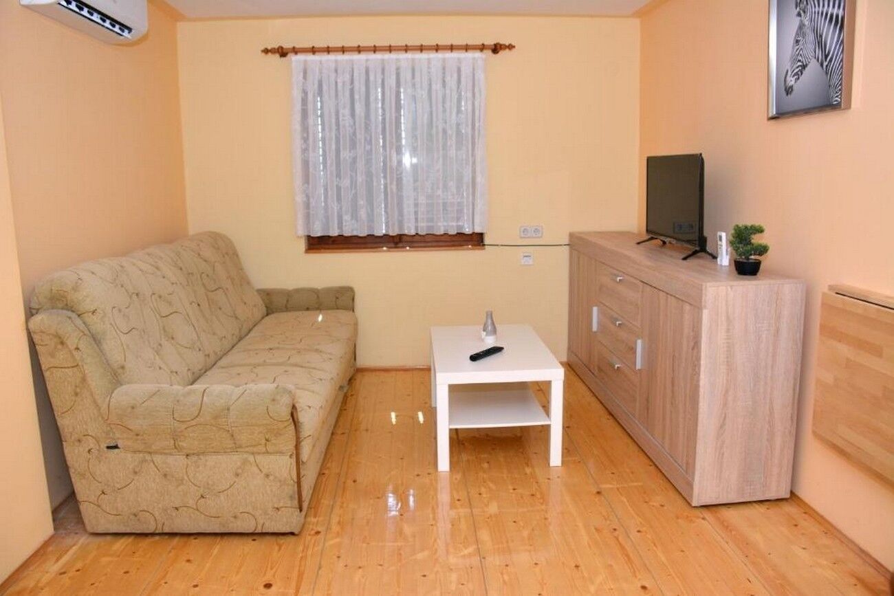 One Bedroom Apartment With Air-conditioning Krapinske Toplice, Zagorje (A-20688-a) - Krapinske Toplice