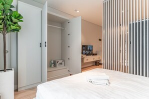 Apartamento superluxo | 1 quarto, escrivaninha, Wi-Fi de cortesia