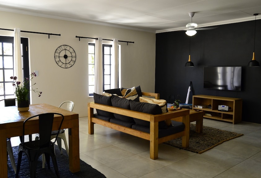 Zebra Cottage Offers Tranquillity For Business Or Leisure Travellers. - Pretoria