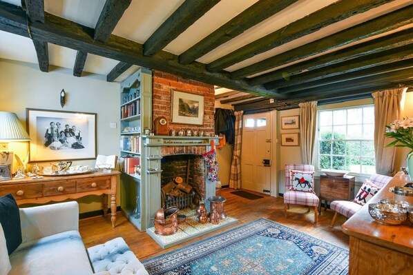 Televisor de 30 polegadas com canais digitais, lareira