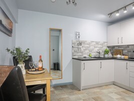 Casa de campo | Cozinha privada | Geladeira, chaleira elétrica, torradeira