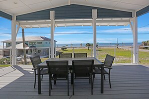 Casa de Férias, várias camas (Sunny Beach Retreat A) | Refeições ao ar livre