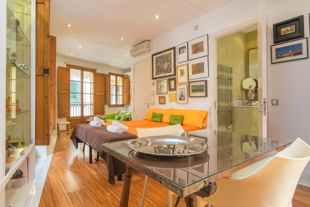 Miraclet - Adults Only - Townhouse With Beautiful Terrace And Parking In The Centre Of Pal - Palma de Majorque