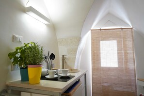 Casa standard | Cozinha americana privada | Máquina de café expresso, cafeteira/chaleira, mesas de jantar