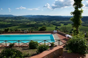 Piscina exterior sazonal