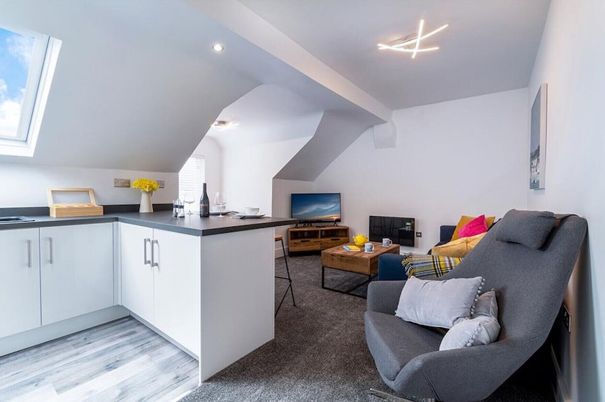 Station Loft - One Bedroom Cottage, Sleeps 2 - 蘭迪德諾