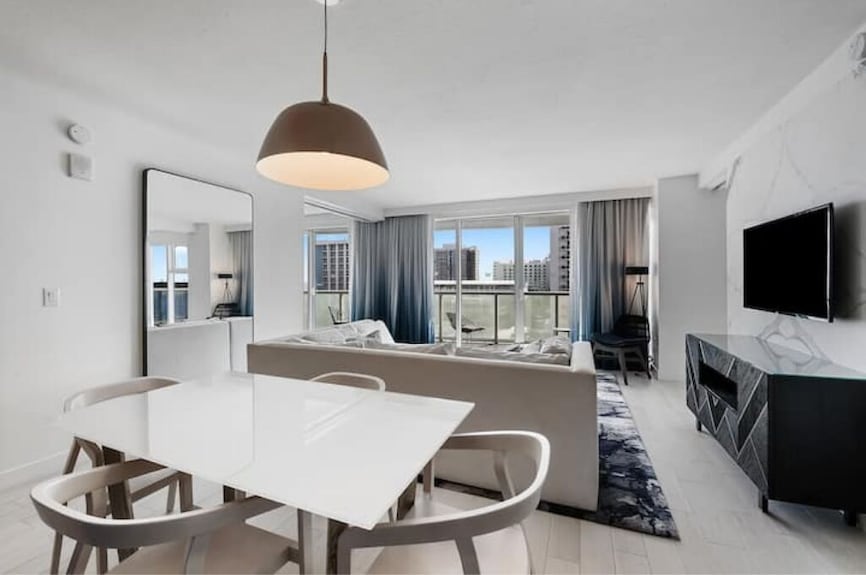 The Luxurious W Hotel Residence Beachfront Condo Oasis - Hollywood, FL