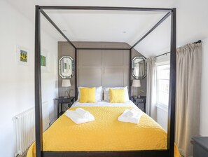 Com decoração personalizada, com mobília individualizada, Wi-fi grátis