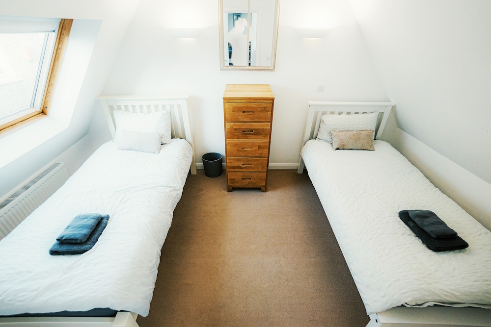 Plymouth City Centre Location And Free Parking. - Plymouth