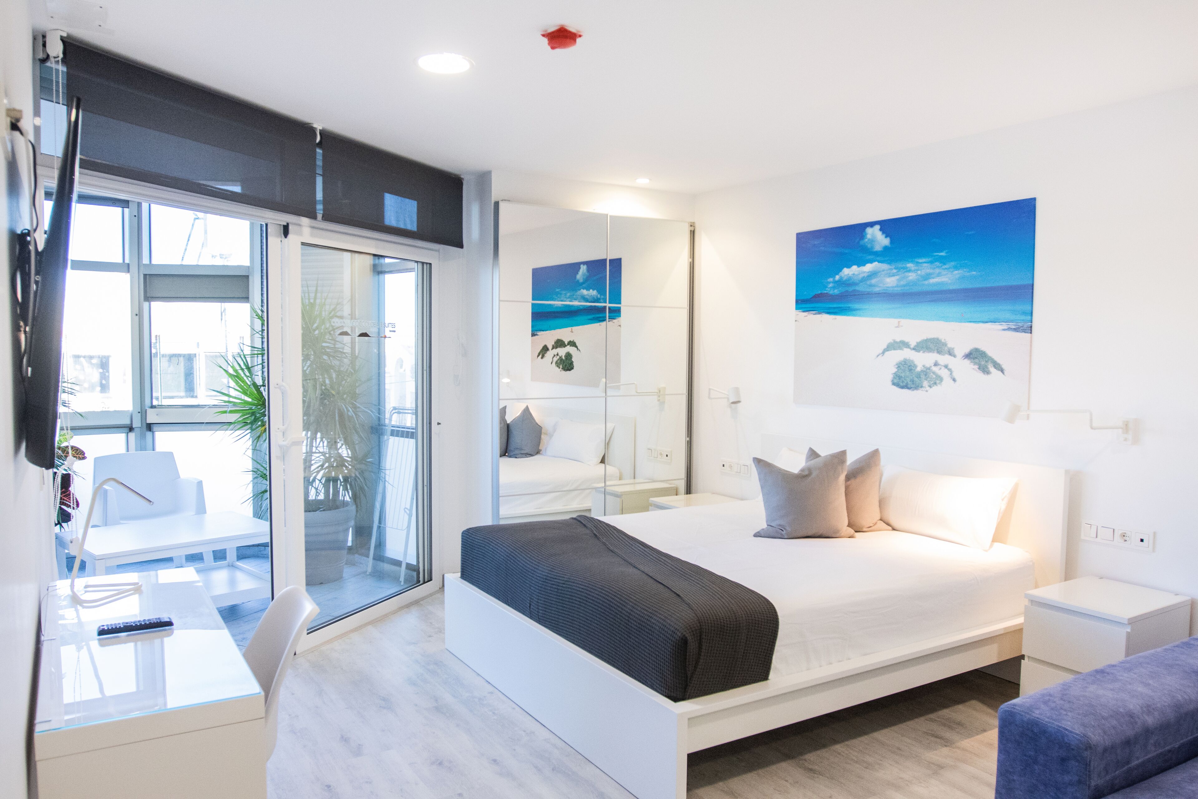 Deluxe Suite - Central - Beach - Pool - Ac - Jacuzzi - Gym - Wifi - Corralejo