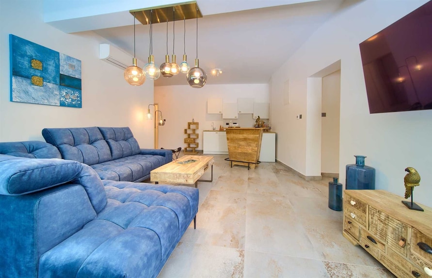 House Modruna (63681-k1) - Crikvenica