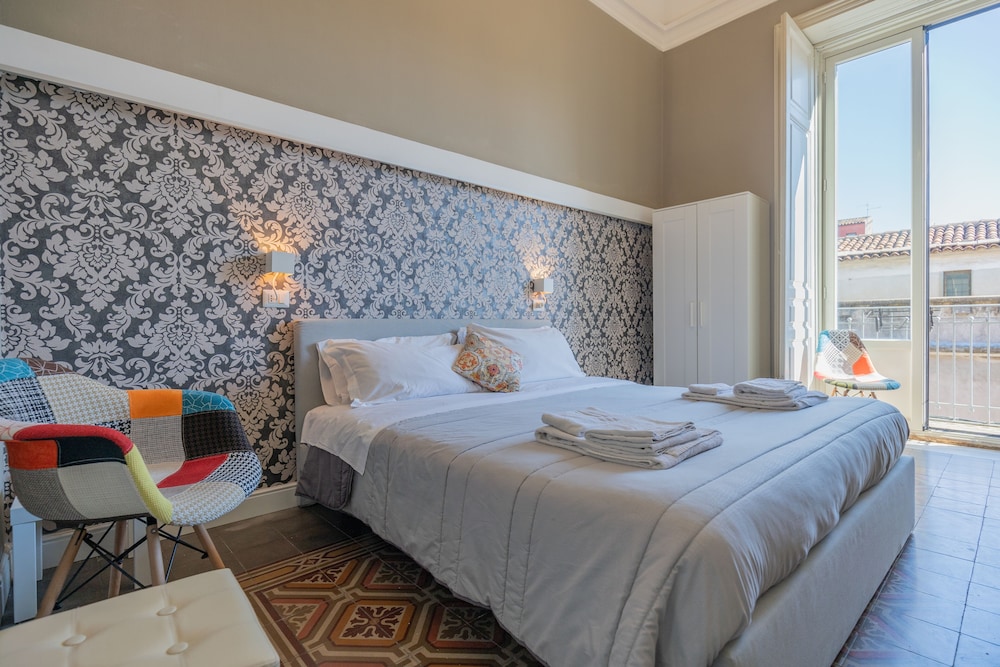 Tra L'etna E Il Mare Via Oberdan - Catane