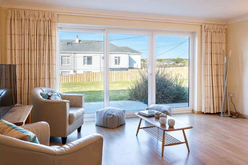 Blue Ridge, Pet Friendly, Character Holiday Cottage In Polzeath - Padstow