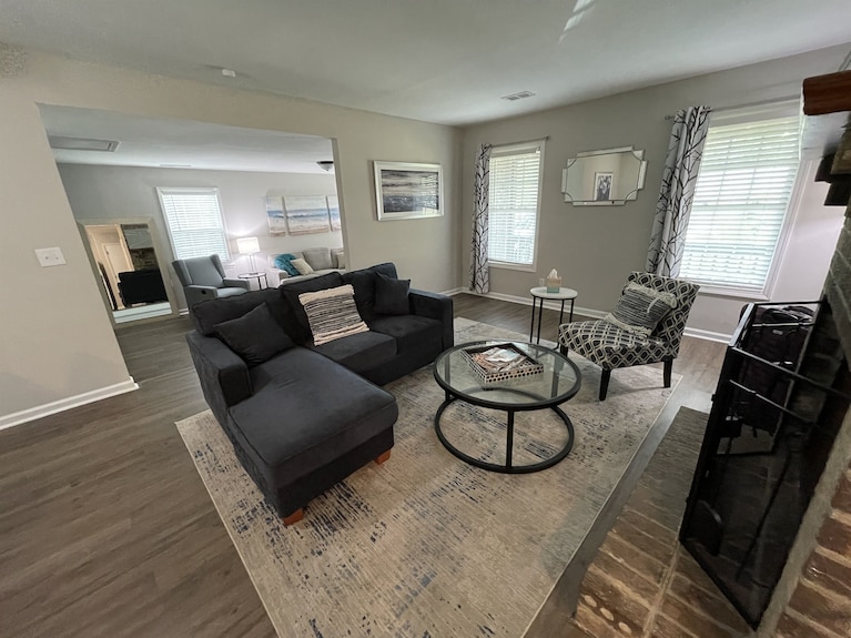 Charleston King Suite Hot Tub Fire Place Patio 1 - Summerville, SC