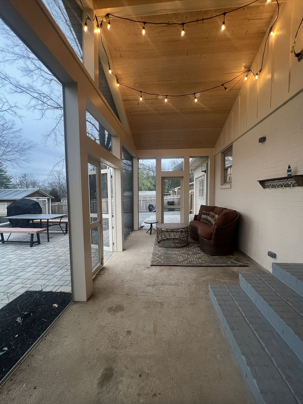 Muletown's Cozy Classic W/ Hot Tub, Outdoor Game Area, And Fire Pit - Columbia, TN