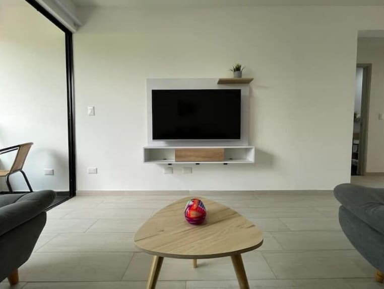 Modern 301 Apartment W/ac + Parking - Cali