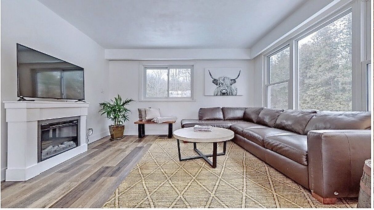 Charming, Spacious, Serene House In The Heart Of Kawartha Lakes - Kawartha Lakes