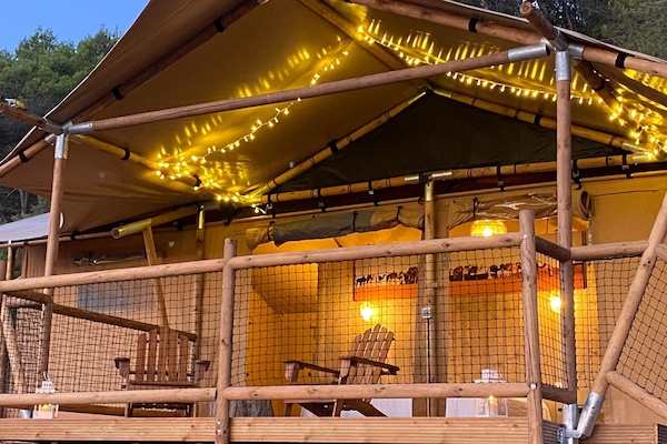 Tenda de Luxo, 1 cama king-size, vista para o vale | Terraço/pátio interior