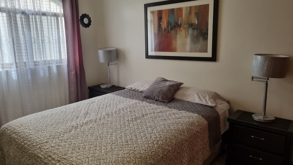 Casa Con Magnifica Ubicacion En Col. Scally, Cerca De Todo!!! - Los Mochis