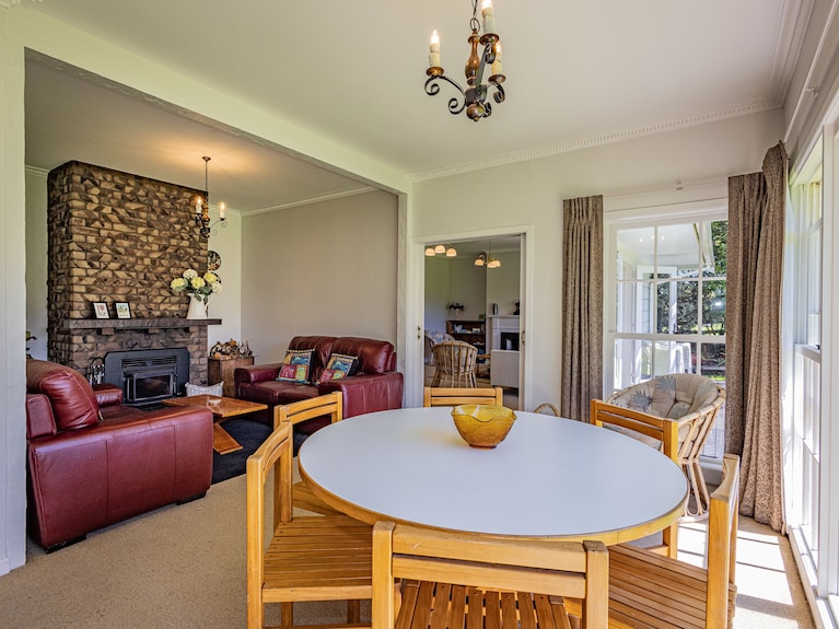 Grand Lodge - Ohakune Holiday Home - New Zealand