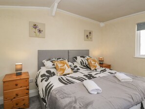 4 quartos, individualmente decorados, individualmente mobiliados