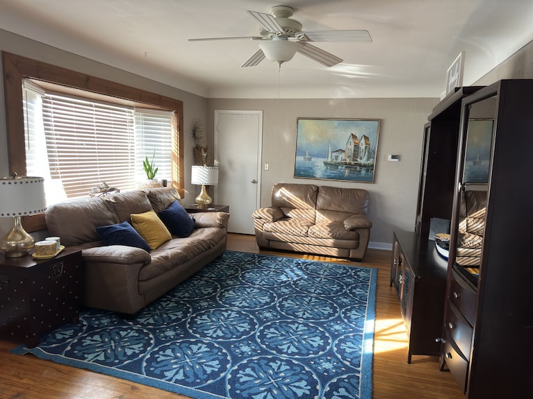 Charming Lake House, Short Walk To Lake, Near Downtown Pc, Great For Families! - Catawba Island State Park, Port Clinton