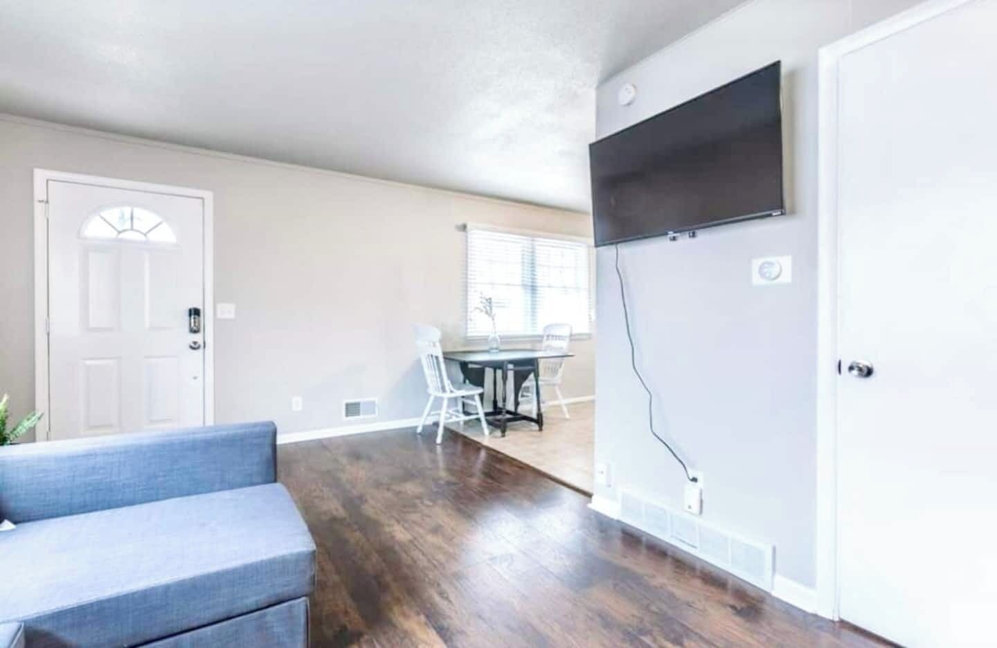 Great For A Staycation, Or Work-from-home Alternative - 利伯蒂