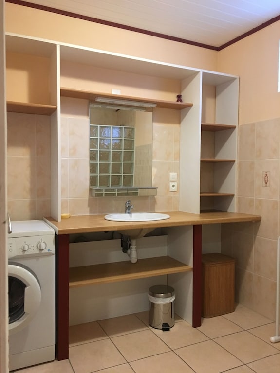 Très Joli Gite 40 M² éQuipé Avec Piscine Et Jardin - Die