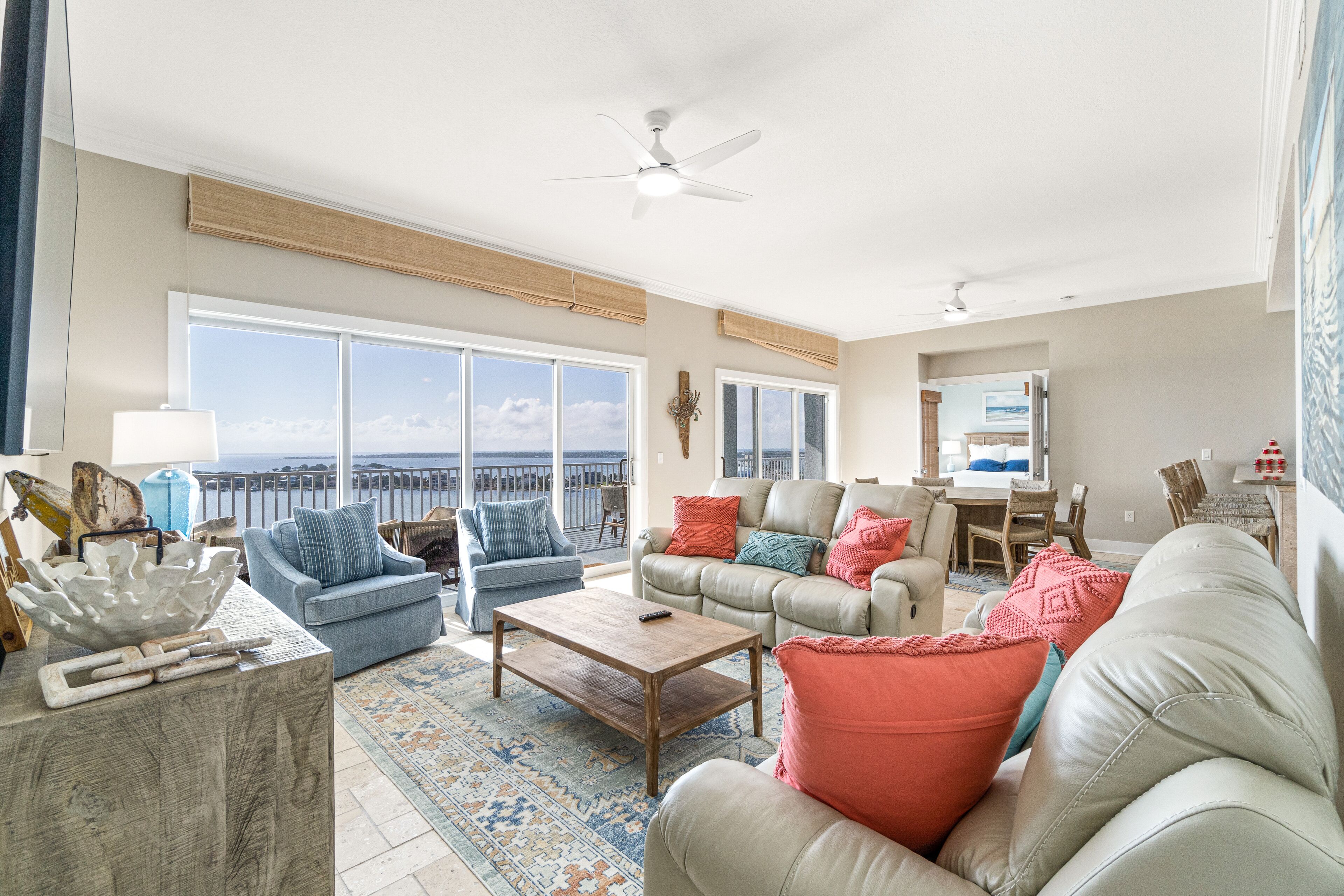 Bayfront Penthouse With Huge Balcony, Stunning Beach/harbor Views & Pool - Gulf Breeze, FL